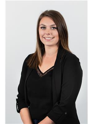 Ashlyn Baker | REALTOR.ca