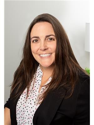 Ashley Wambolt | REALTOR.ca