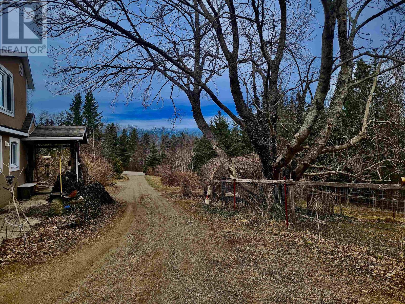 For sale: 7912 Shore Road W, Hampton, Nova Scotia B0S1L0 - 202305581 ...