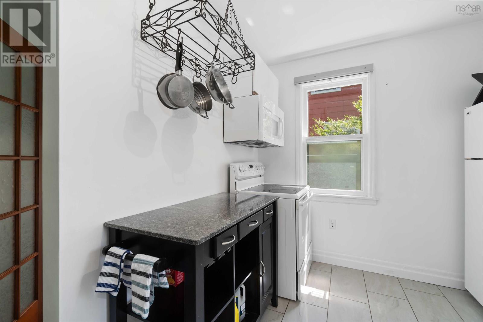 For sale: 3486 St Andrews Avenue, Halifax, Nova Scotia B3L3Y1 ...