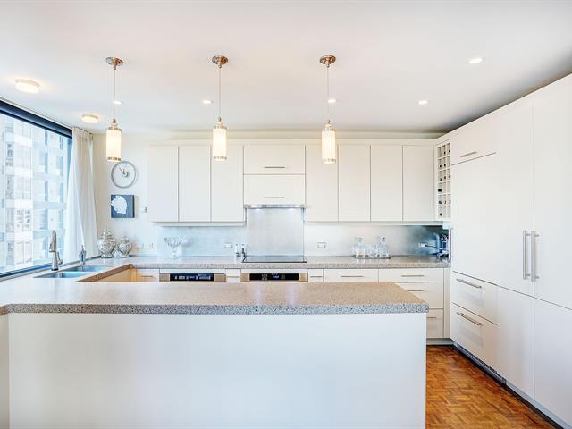 For sale: 3 Rue Westmount-Square, #512, Westmount, Quebec H3Z2S4 ...