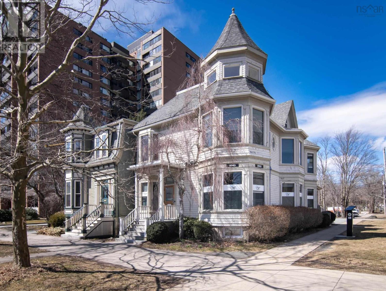 For sale: 5943 Spring Garden Road, Halifax, Nova Scotia B3H1Y4 ...