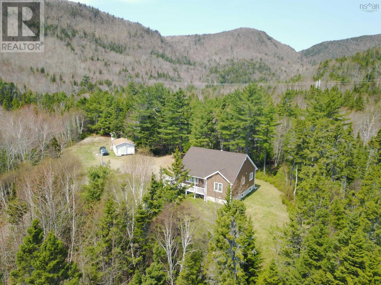 46176 Cabot Trail, Indian Brook, Nova Scotia B0C1H0 | REALTOR.ca