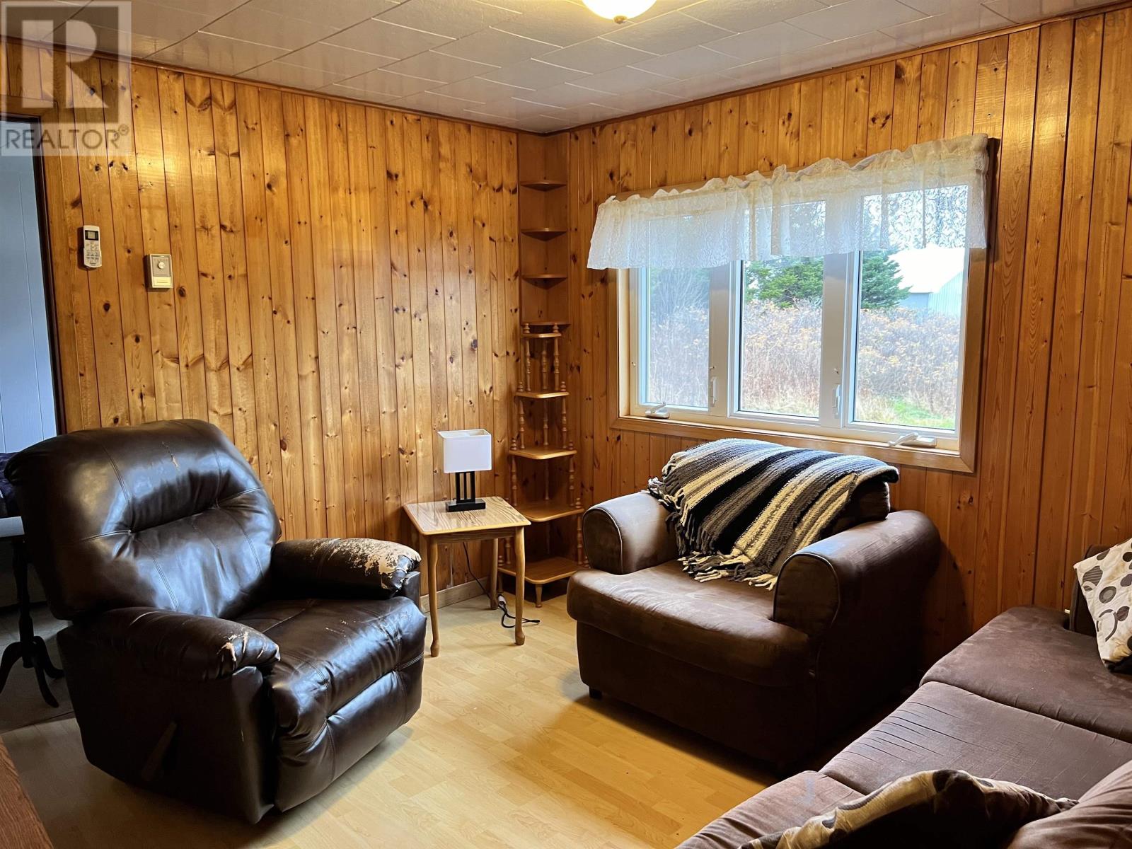 For sale: 22 Beach View Drive, Port Bickerton, Nova Scotia B0J1A0 ...