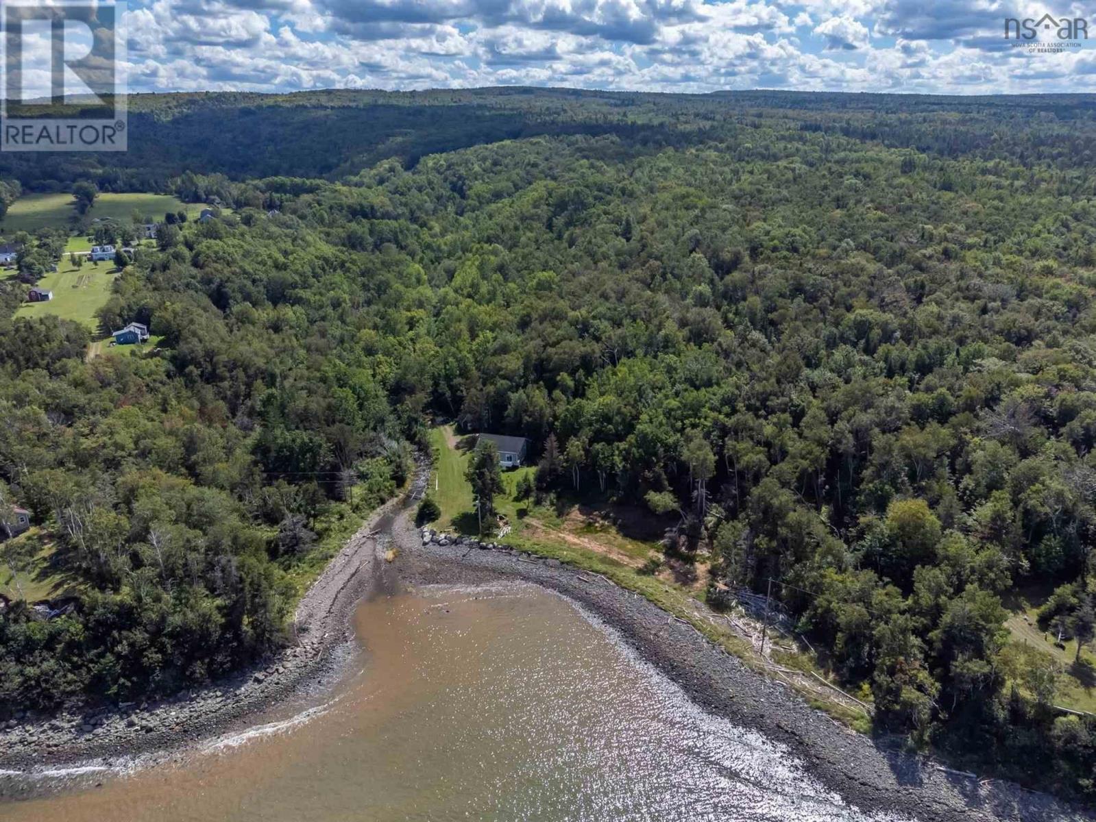 For sale: 7993 Shore Road, Hampton, Nova Scotia B0S1L0 - 202310729 ...