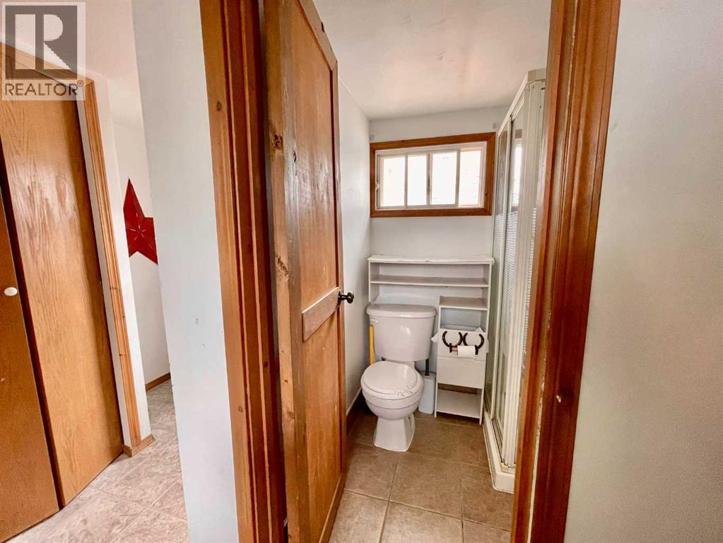 For sale: 108 5 Street, Cadogan, Alberta T0B3A0 - A2060541 | REALTOR.ca