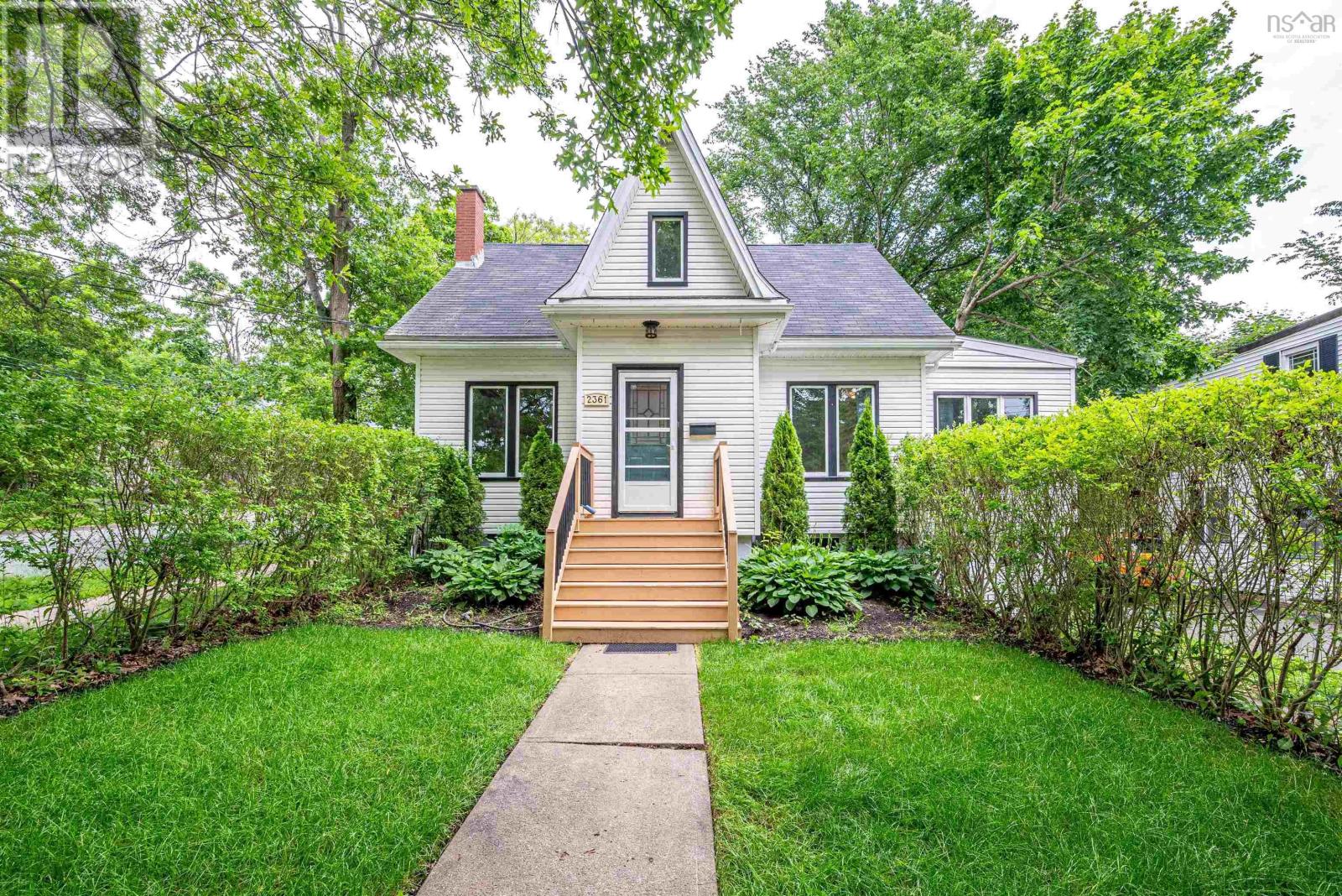 For sale: 2361 Connaught Avenue, Halifax, Nova Scotia B3L2Z2 ...