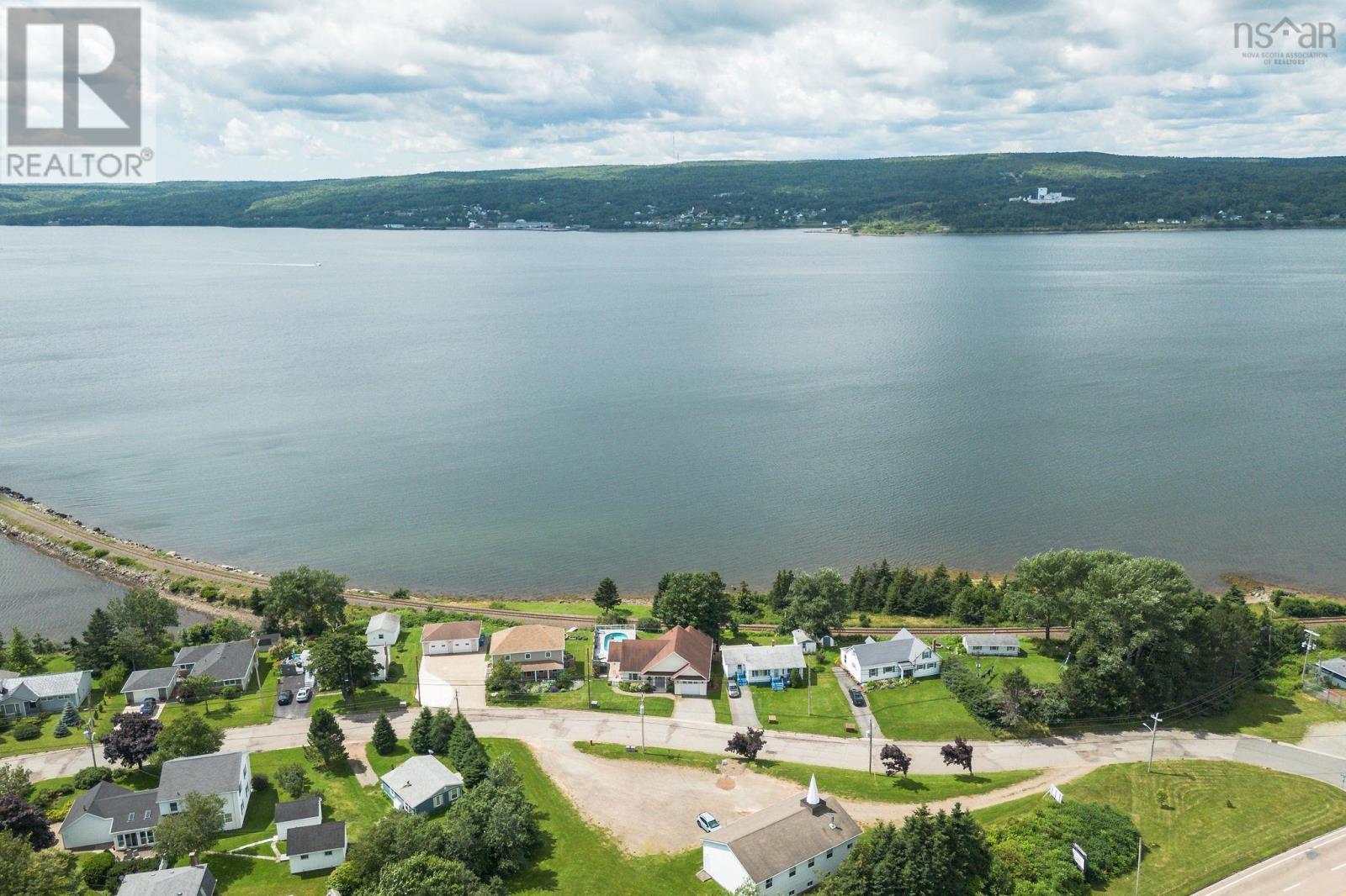 For sale: 45 Embree Island Road, Port Hawkesbury, Nova Scotia B9A2A3 ...