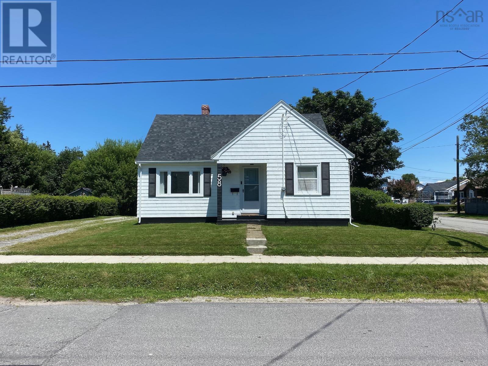 For sale: 58 King Street, Yarmouth, Nova Scotia B5A2Y1 - 202316161 ...