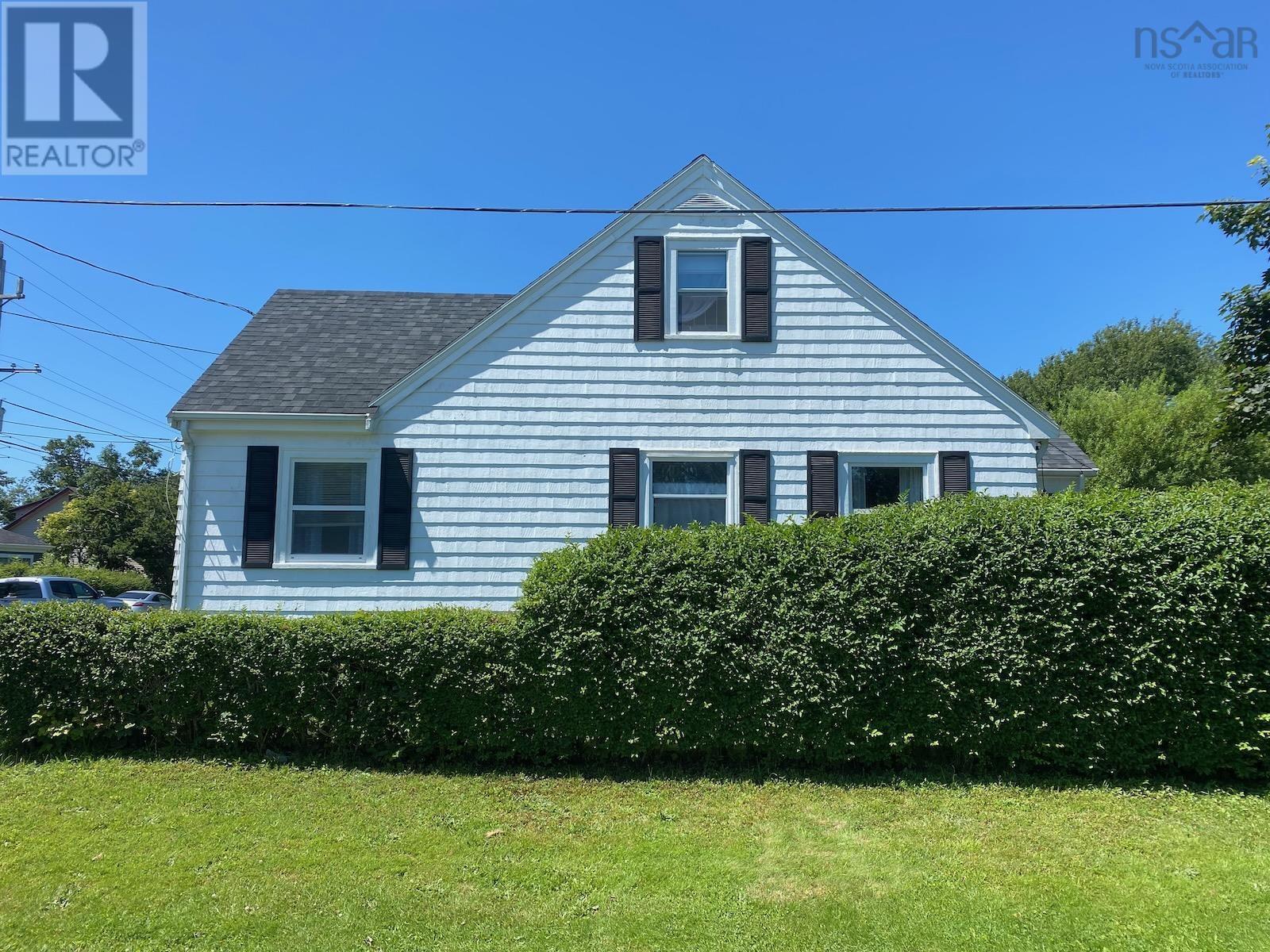 For sale: 58 King Street, Yarmouth, Nova Scotia B5A2Y1 - 202316161 ...