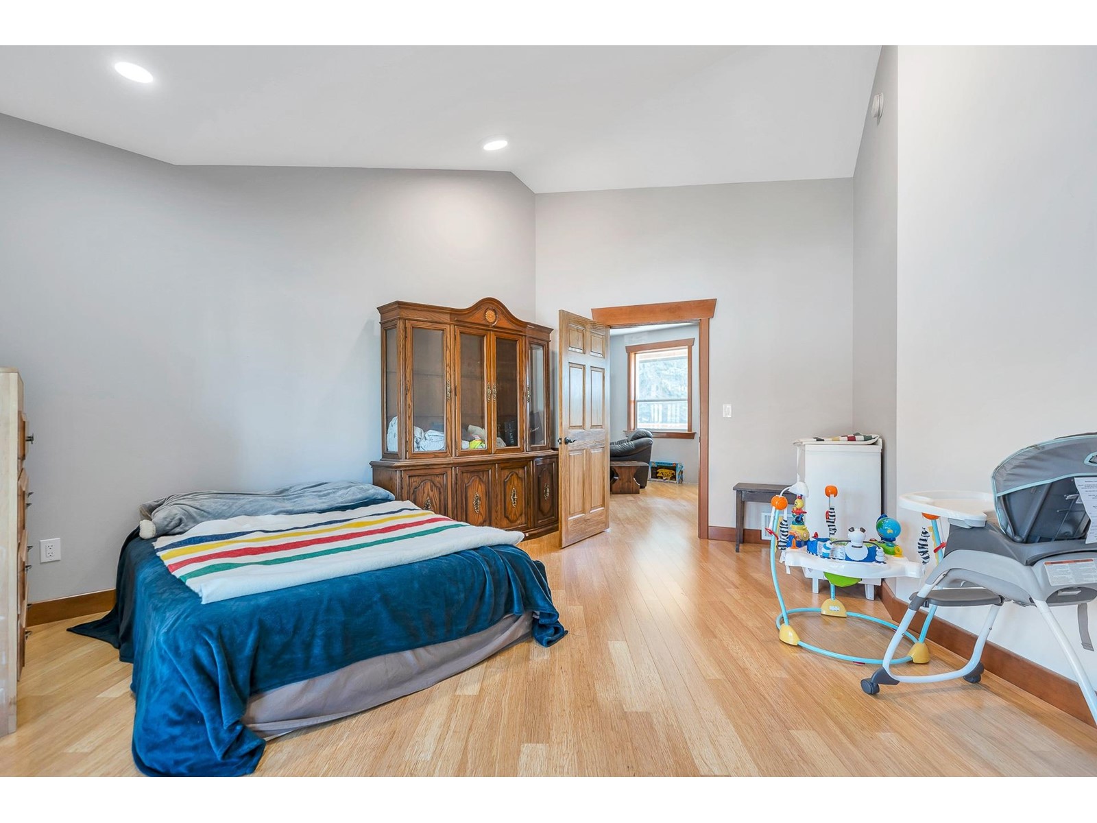 For sale: 857 BRADNER ROAD, Abbotsford, British Columbia V4X1H8 ...