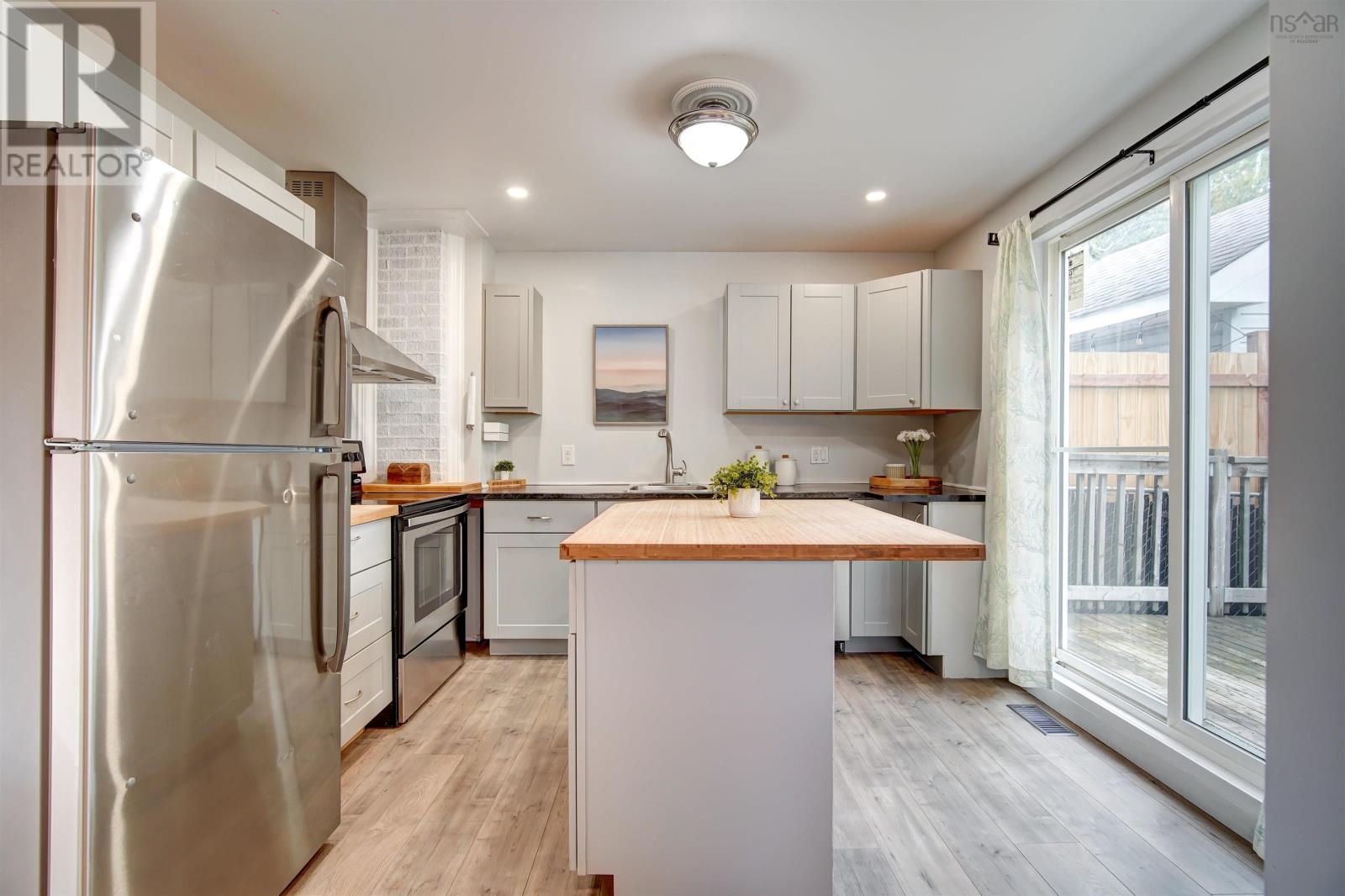 2 Smokey Court, Lower Sackville, Nova Scotia B4C3C1 | REALTOR.ca