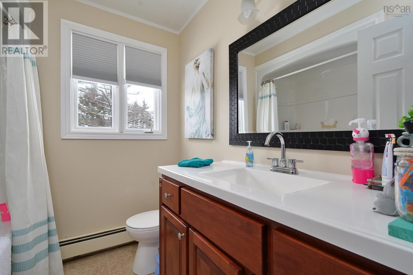 For sale: 19 Kent Court, Sydney Forks, Nova Scotia B1L1C1 - 202316485 ...