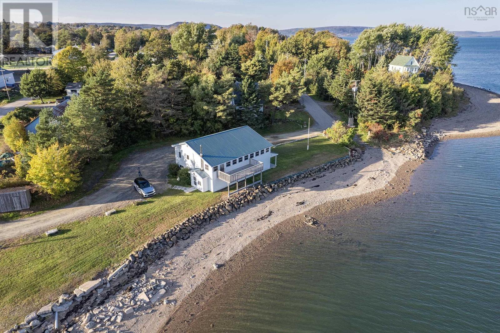 For sale: 5 Montague Row, Digby, Nova Scotia B0V1A0 - 202322304 ...