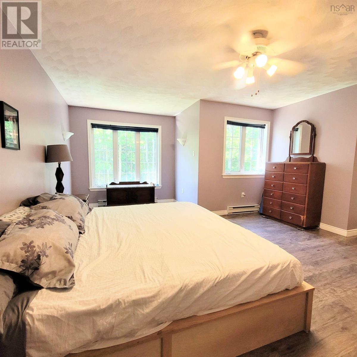 For sale: 184 North Street, Springhill, Nova Scotia B0M1X0 - 202311369 ...