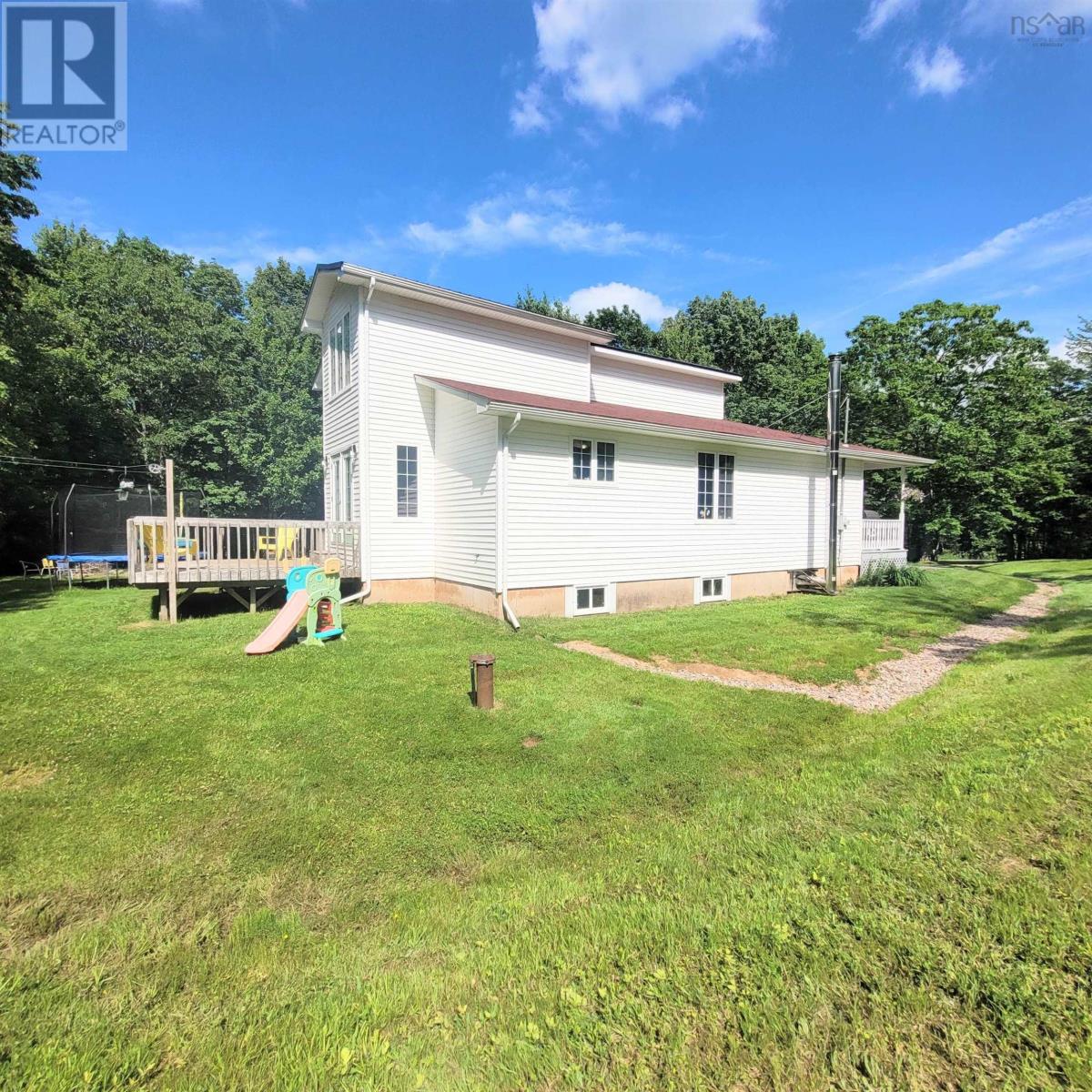 For sale: 184 North Street, Springhill, Nova Scotia B0M1X0 - 202311369 ...