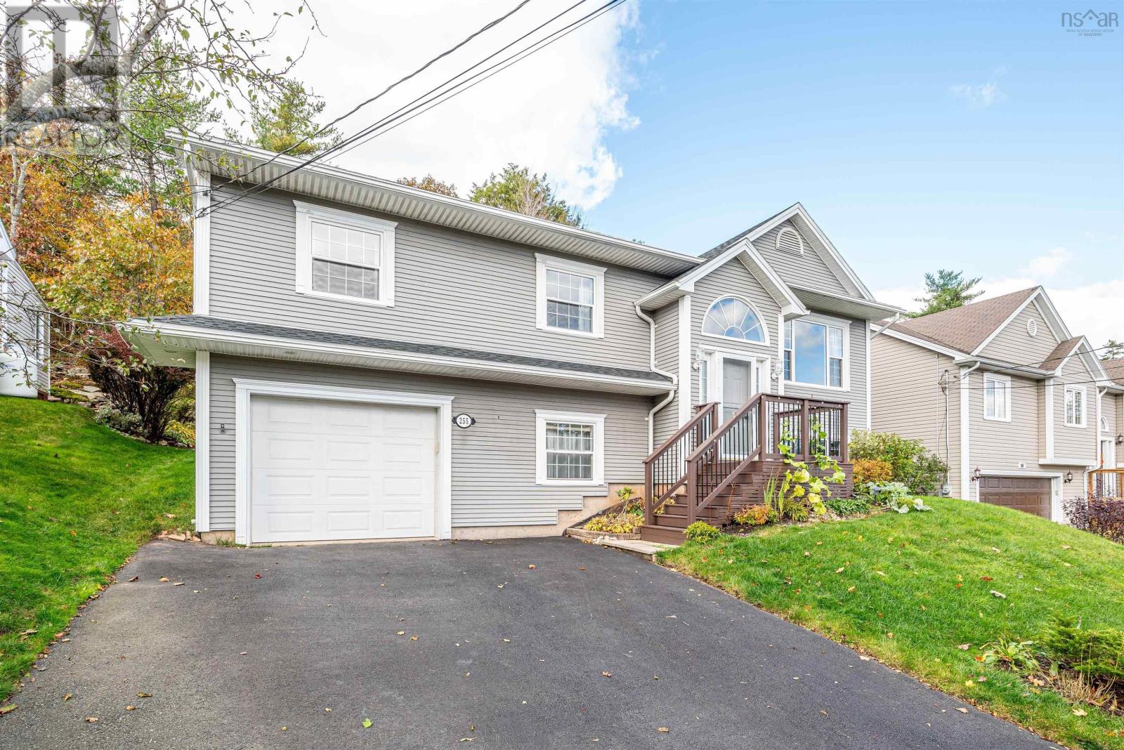 For sale: 255 Nottingham Street, Bedford, Nova Scotia B4A4G8 ...