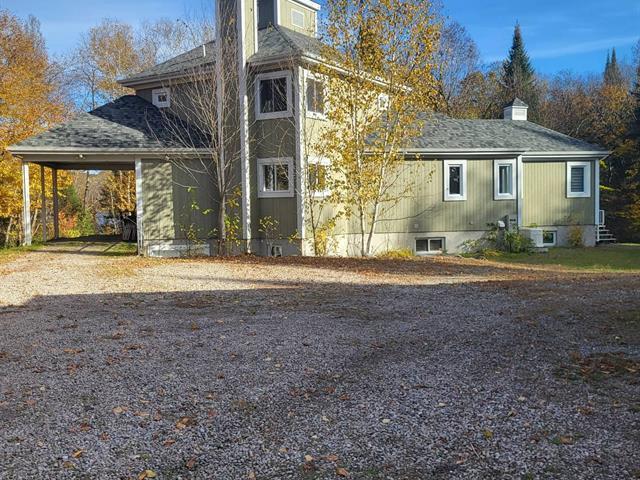 À vendre : 158 Ch. de la Baie-au-Sable, Grand-Remous, Québec J0W1E0 ...