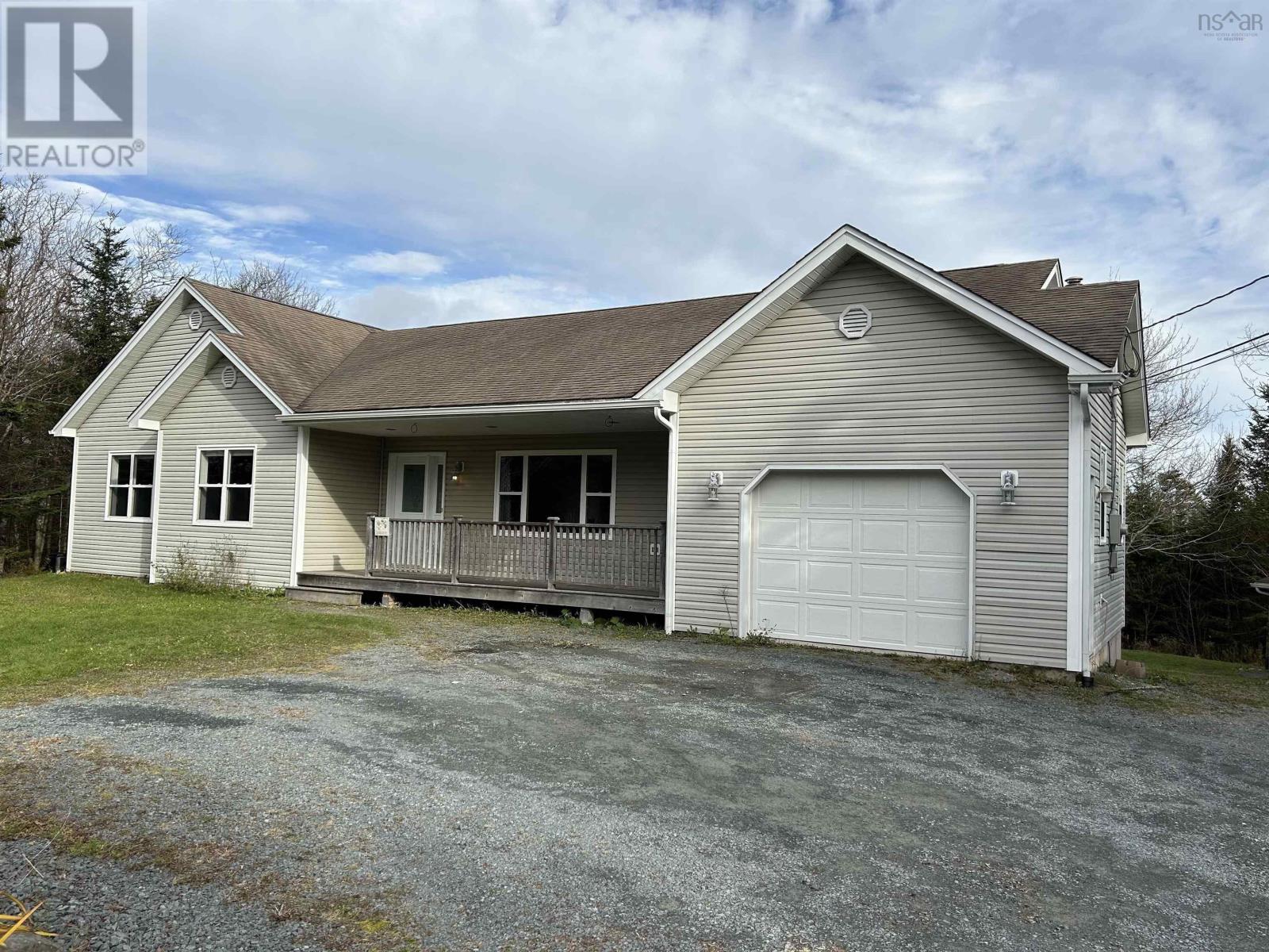 For sale: 6 Travis Court, Cow Bay, Nova Scotia B3G1R1 - 202323720 ...