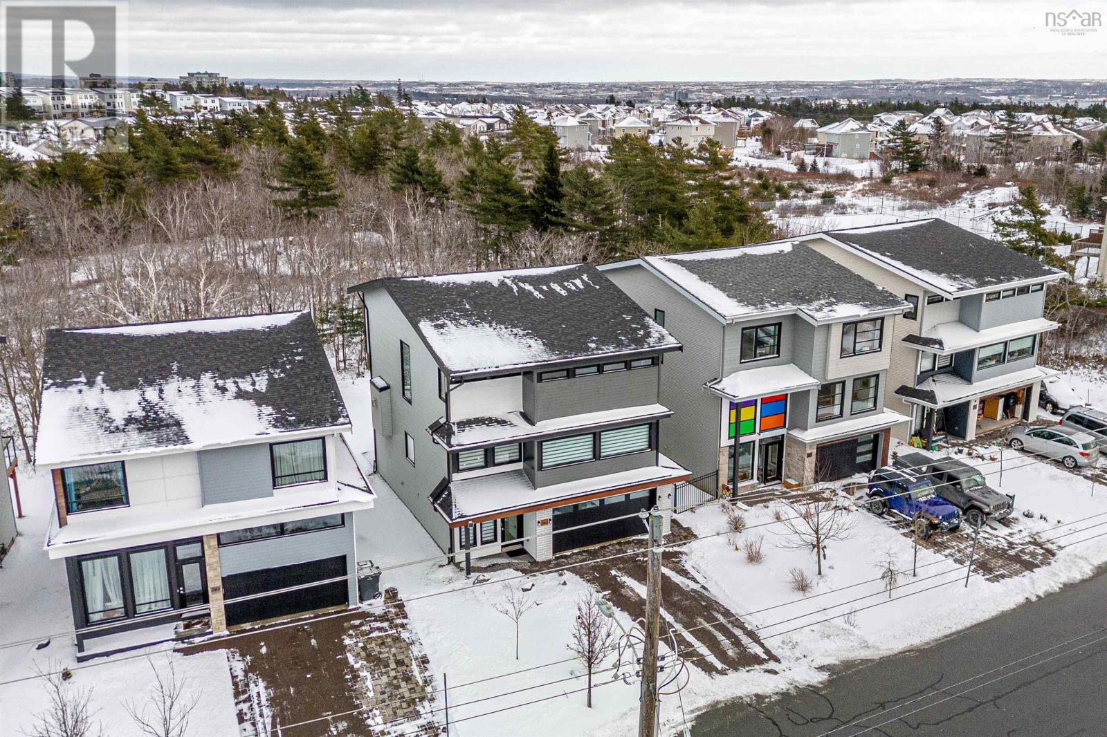 For sale: 243 Transom Drive, Halifax, Nova Scotia B3M0L7 - 202400662 ...