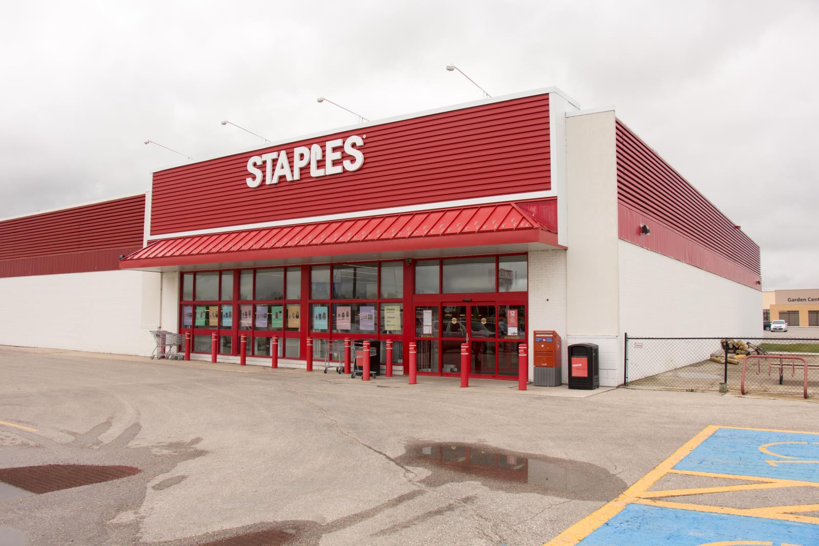 For lease: 178 Provincial Trunk Hwy 12, Steinbach, Manitoba R5G1T7 ...