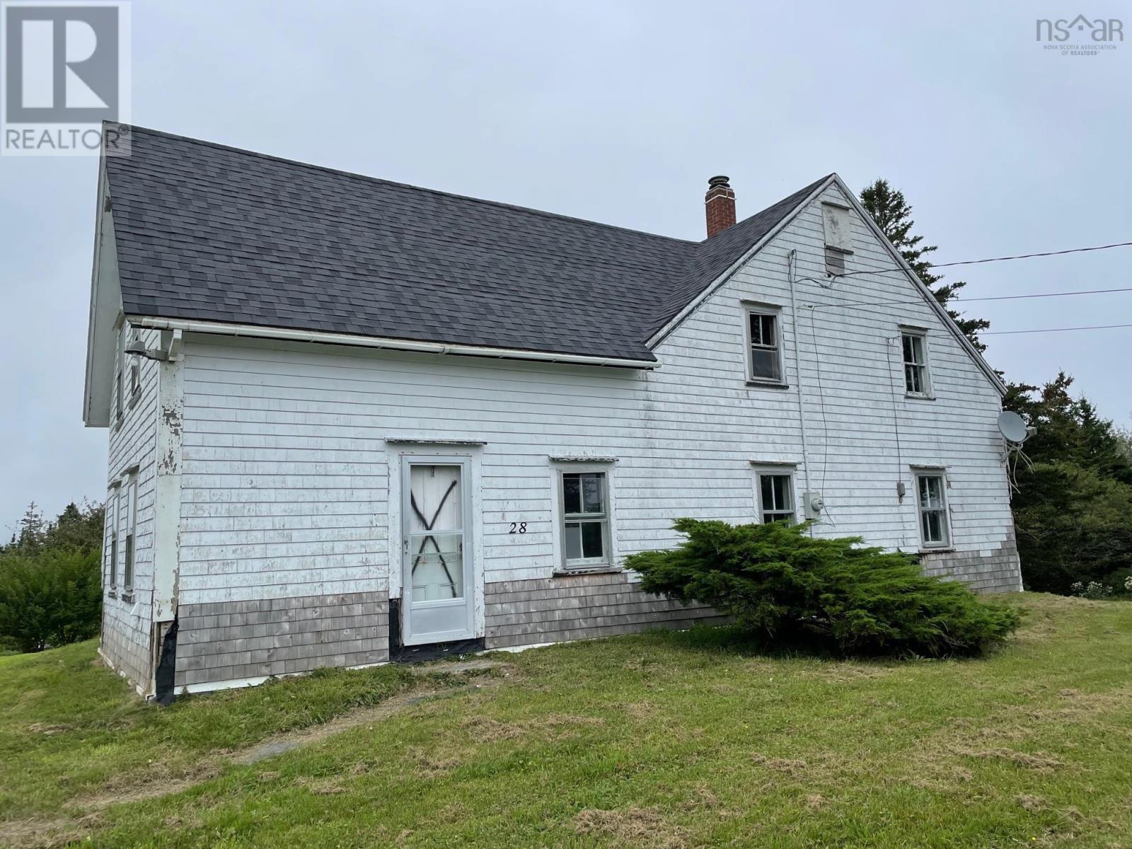 For sale: 28 Frank Road, West Pubnico, Nova Scotia B0W3S0 - 202319390 ...