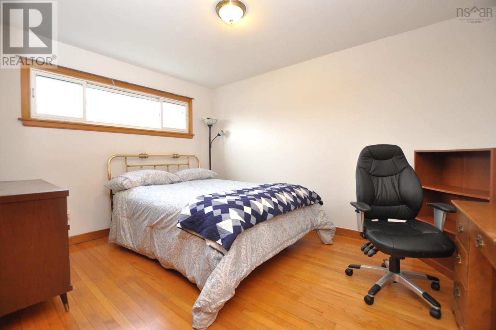 10 Wanda Lane, Dartmouth, Nova Scotia B2W3G5 | REALTOR.ca