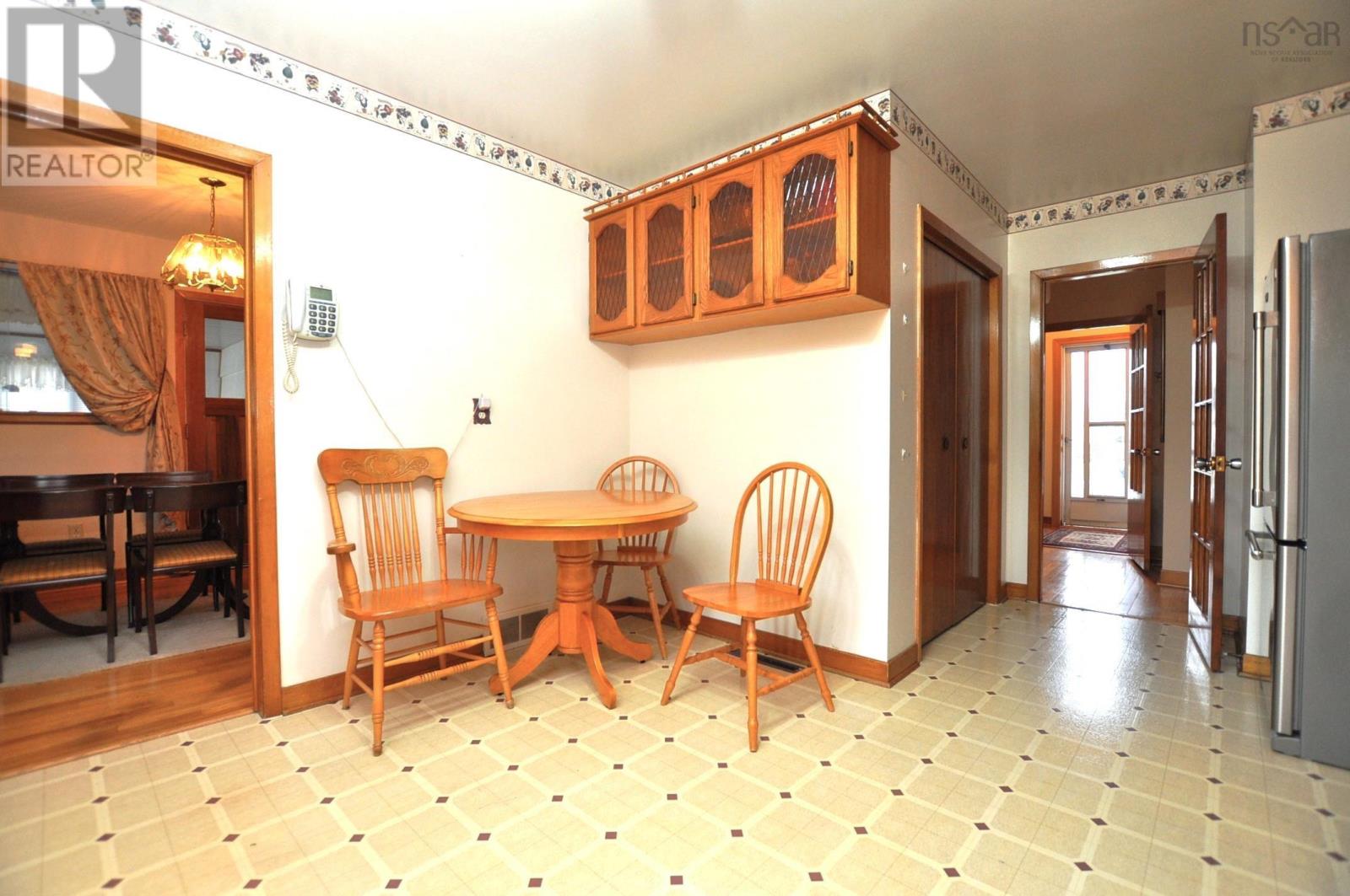 10 Wanda Lane, Dartmouth, Nova Scotia B2W3G5 | REALTOR.ca