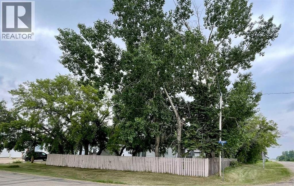 For sale: 108 5 Street, Cadogan, Alberta T0B3A0 - A2060541 | REALTOR.ca