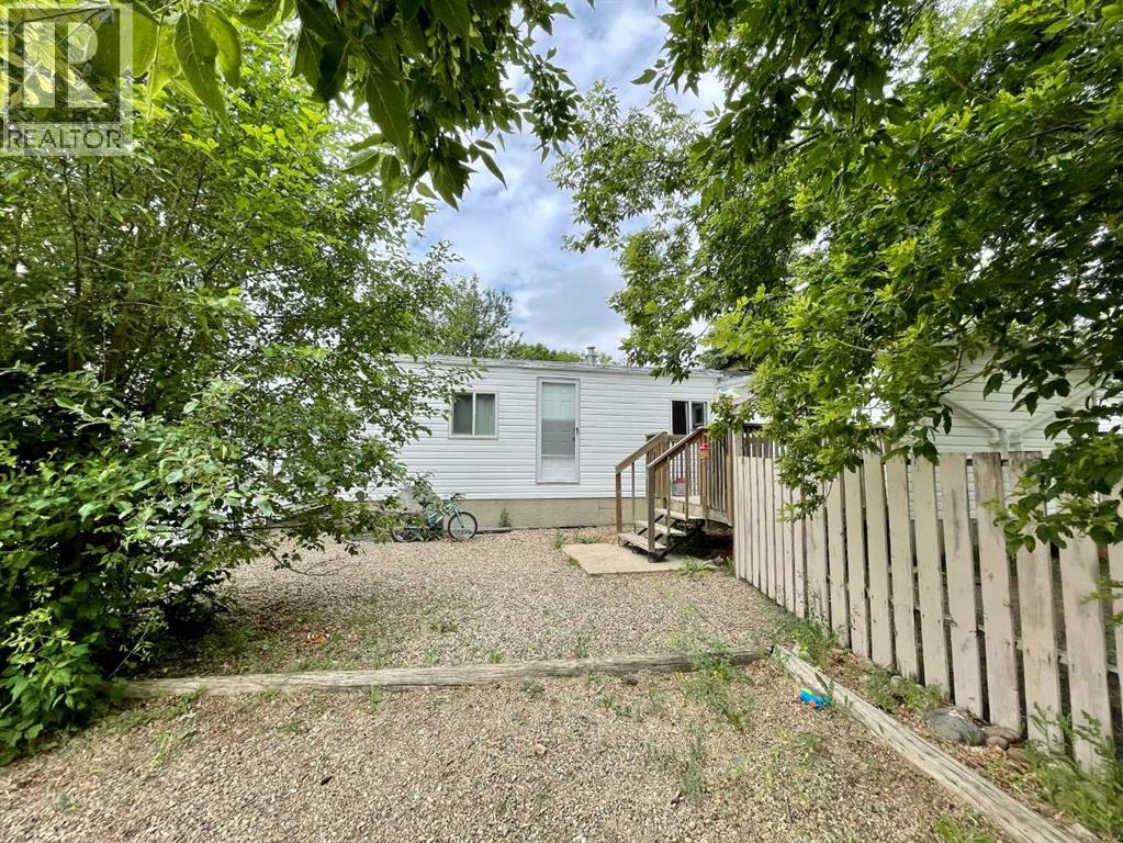 For sale: 108 5 Street, Cadogan, Alberta T0B3A0 - A2060541 | REALTOR.ca