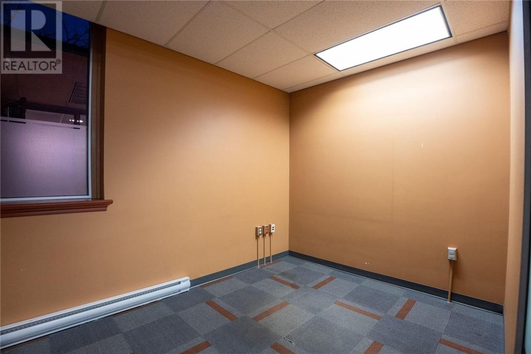 For lease: 93 Cedar Unit# 100, Greater Sudbury, Ontario P3E1A7 ...