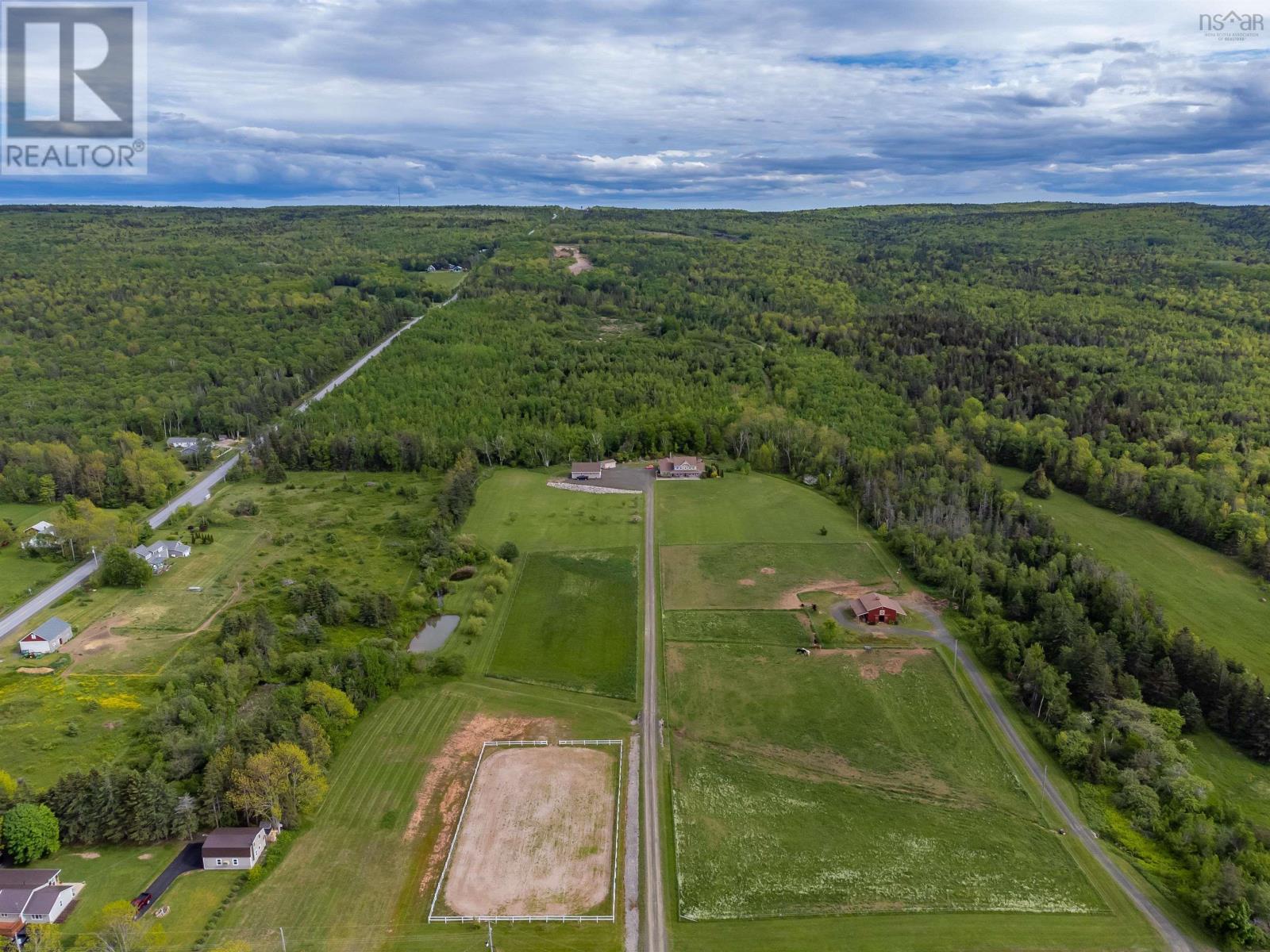 For sale: 8264 Shore Road, Hampton, Nova Scotia B0S1L0 - 202403211 ...