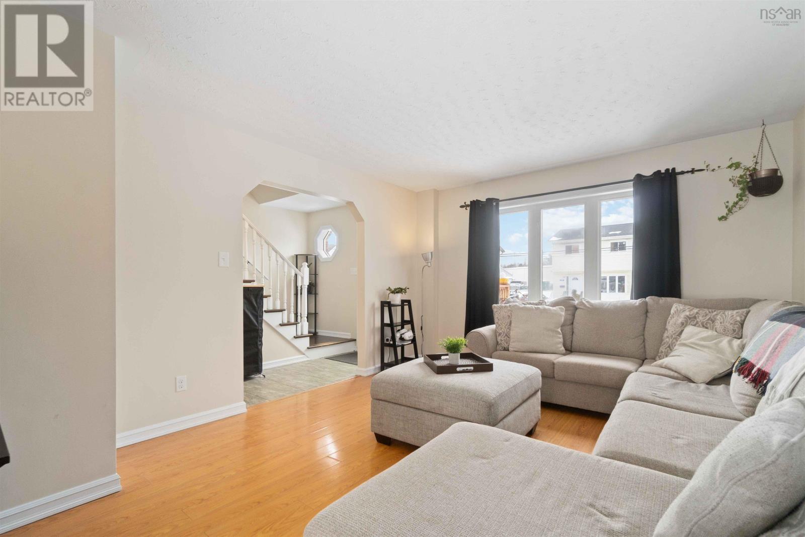 17 Sami Drive, Lower Sackville, Nova Scotia B4C3S4 | REALTOR.ca