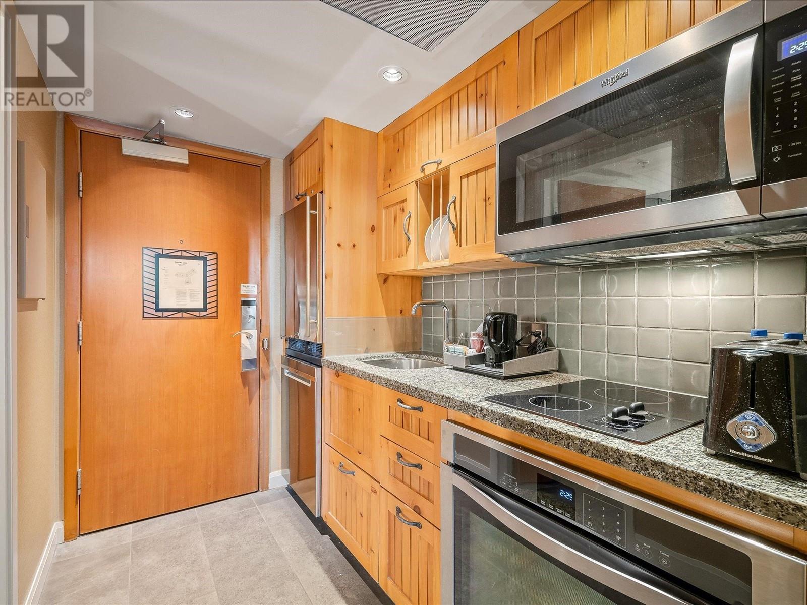 For sale: 586 4090 WHISTLER WAY, Whistler, British Columbia V8E1J3 ...