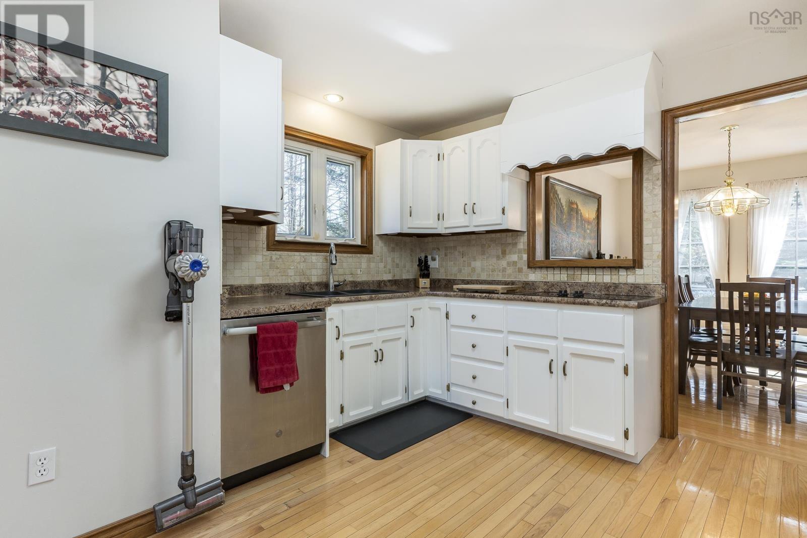 5 Maple Avenue, Meadowvale, Nova Scotia B0P1R0 | REALTOR.ca