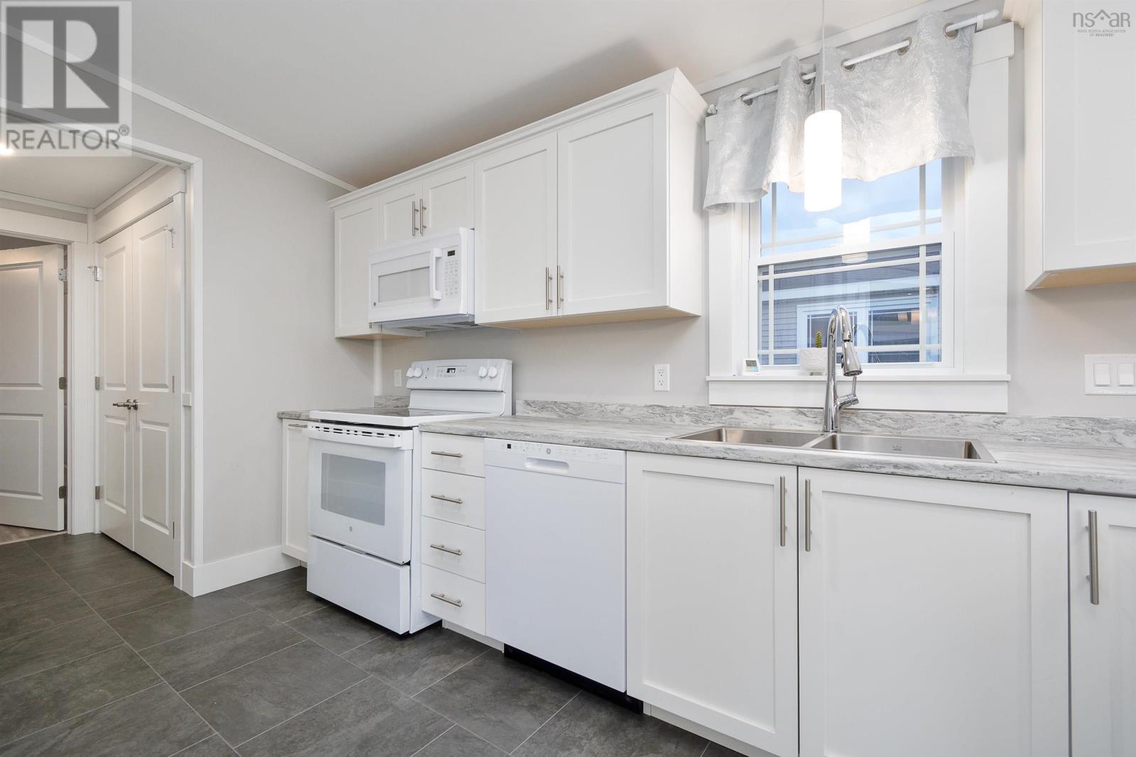 For sale: 36 SECOND Street, Howie Centre, Nova Scotia B1L1C9 ...