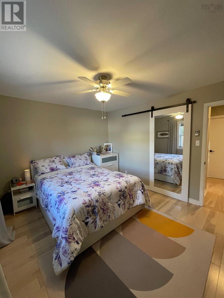 For sale: 15 Cedar Drive, Stellarton, Nova Scotia B0K1S0 - 202405555 ...