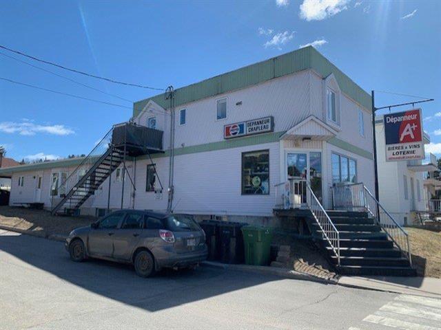 For sale: 2758-2760 Ch. Adolphe-Chapleau, Mont-Laurier, Quebec J9L2N5 ...