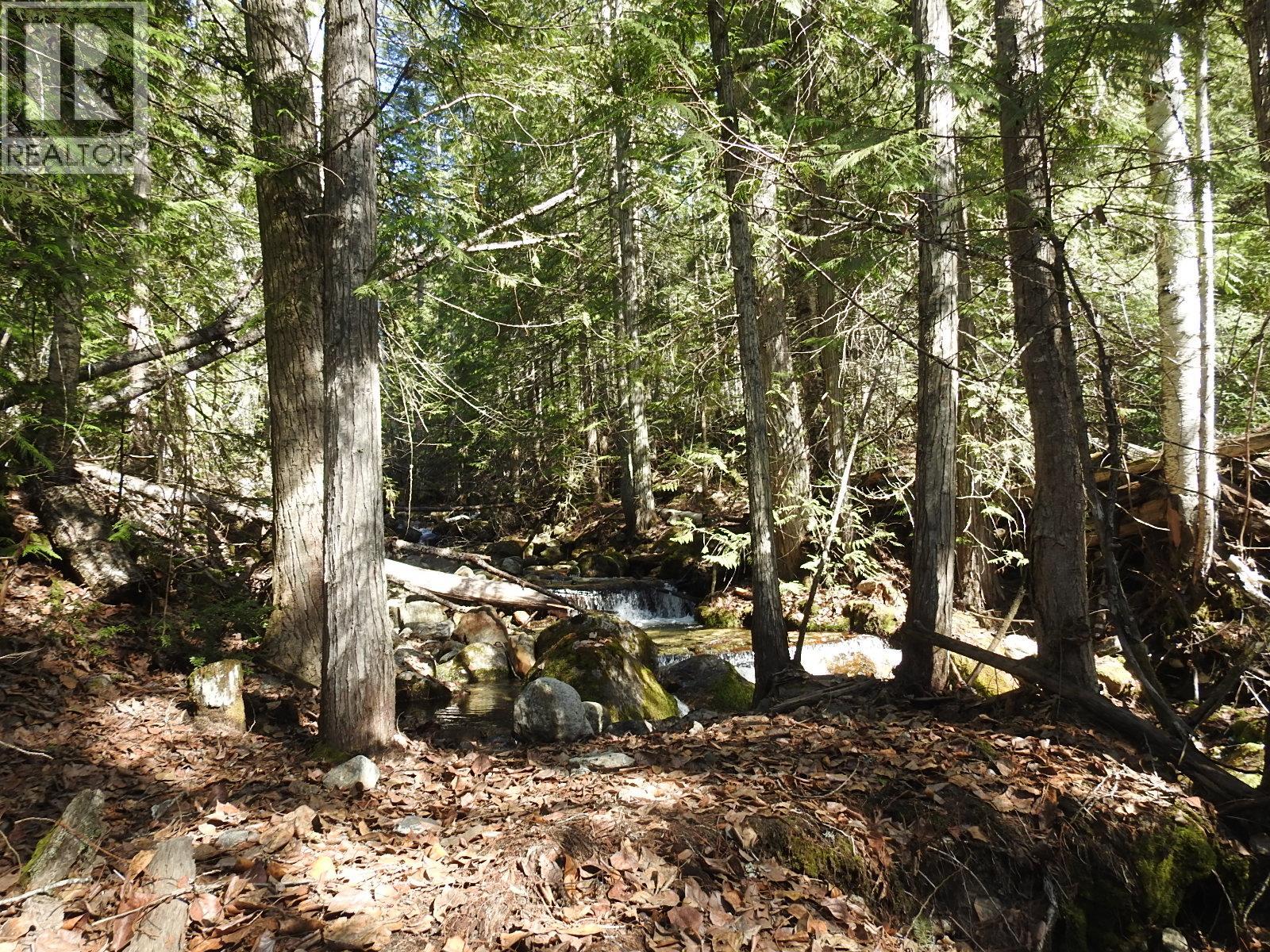 For sale: 50 East Poirier Road, Mara, British Columbia V0E2K0 ...