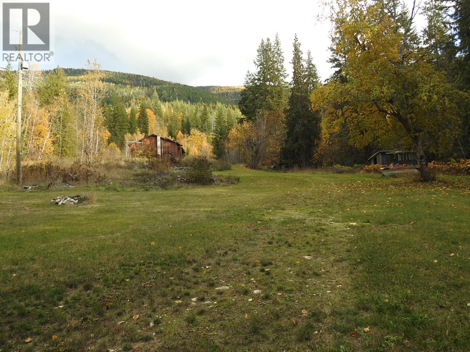 For sale: 50 East Poirier Road, Mara, British Columbia V0E2K0 ...