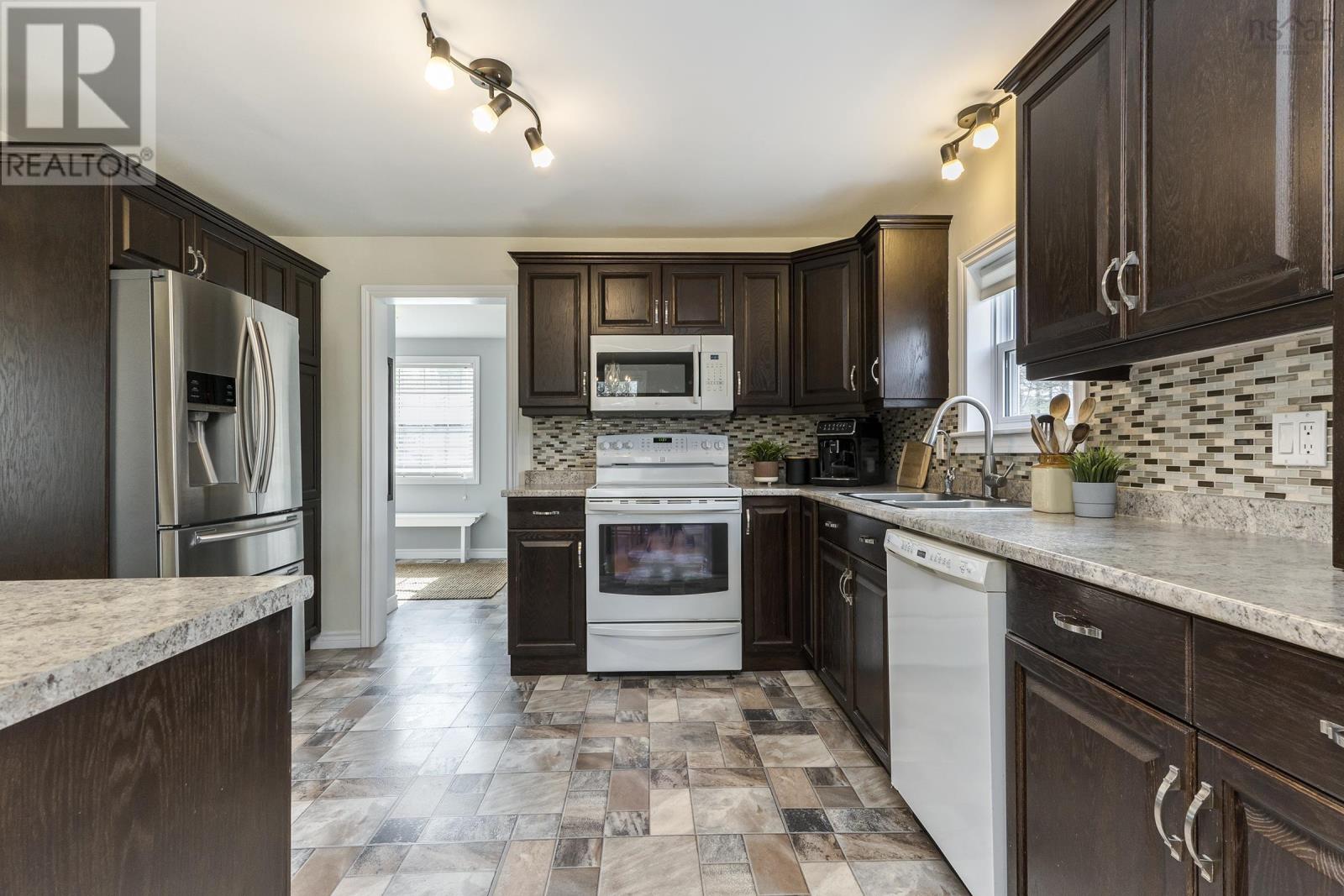 1555 Ashlee Drive, Coldbrook, Nova Scotia B4R1A1 | REALTOR.ca
