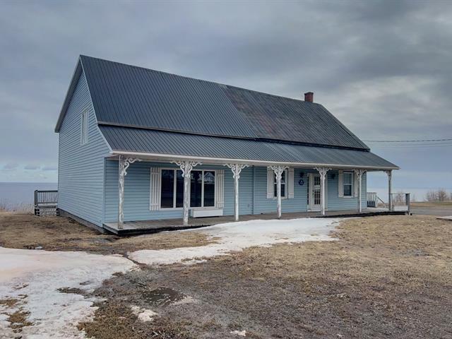 For sale: 264 Boul. Gérard-D.-Levesque O., Paspébiac, Quebec G0C2K0 ...