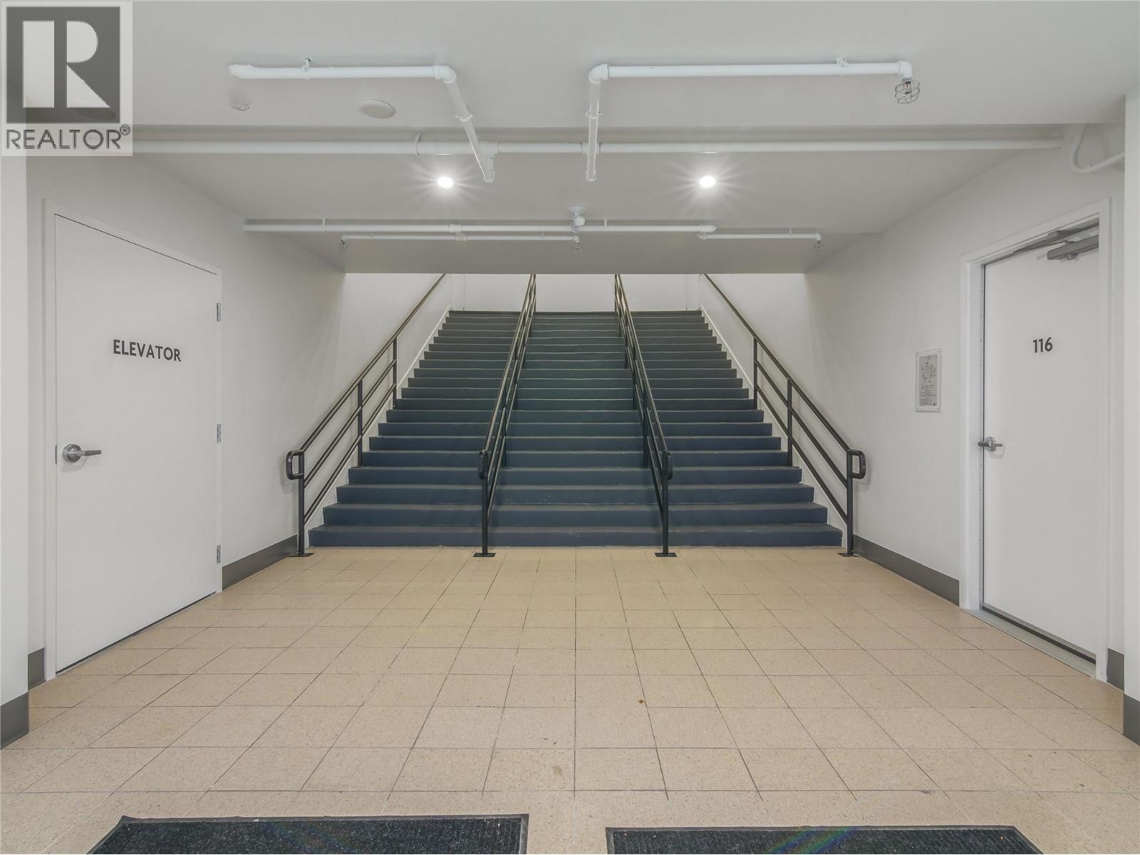 For lease: 352 WINNIPEG Street Unit# 207, Penticton, British Columbia ...