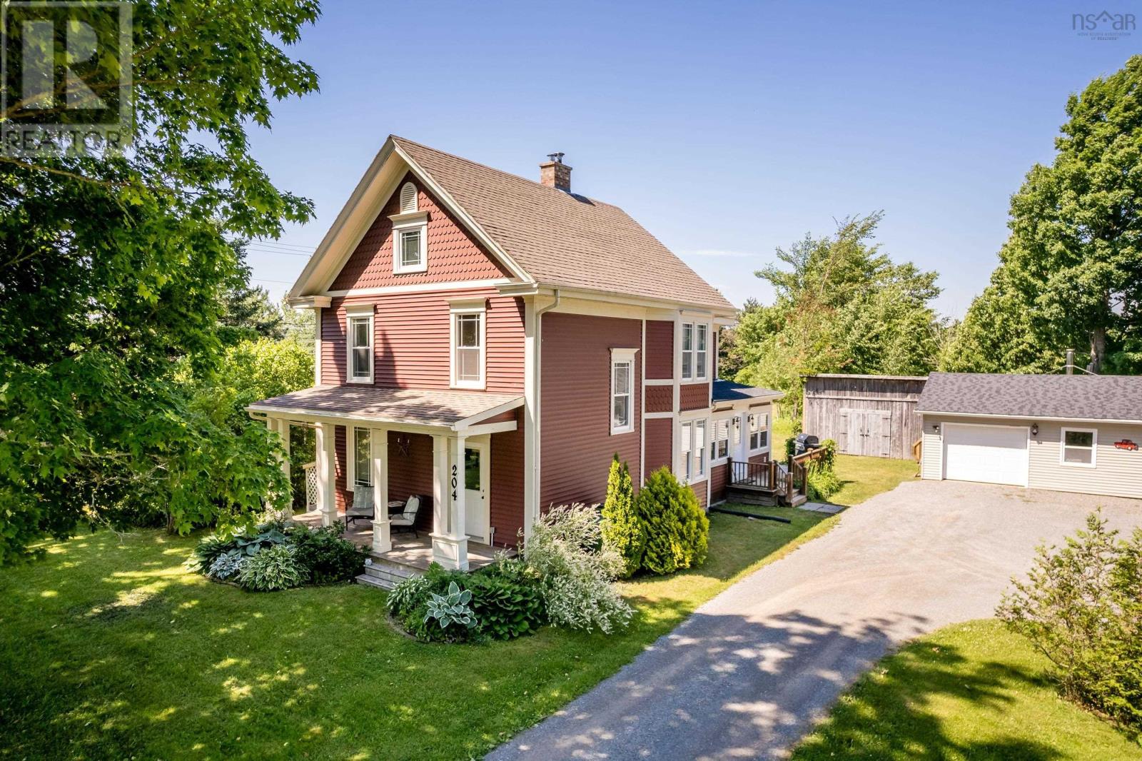 For sale: 204 Main Street, Berwick, Nova Scotia B0P1E0 - 202406503 ...