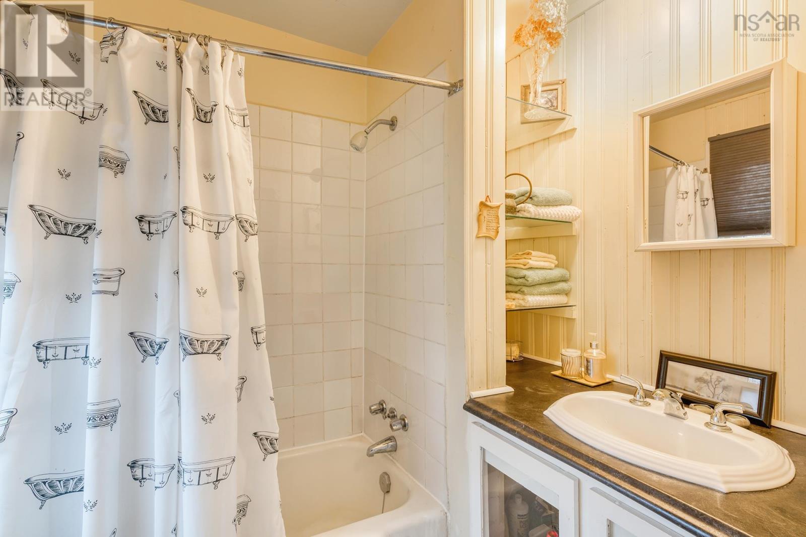 1389/91 Purcells Cove Road, Halifax, Nova Scotia B3P1B3 | REALTOR.ca