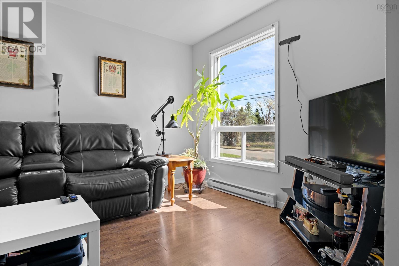 For sale: 44B Poplar Street, Stellarton, Nova Scotia B0K1S0 - 202407239 ...