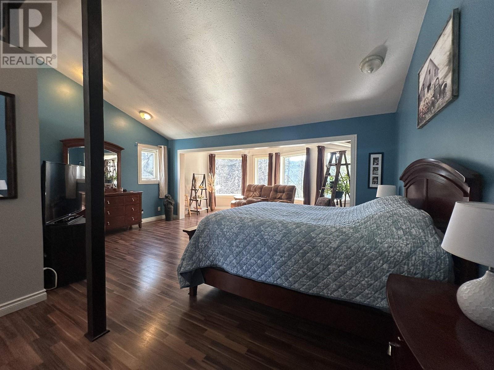 For sale: 6325 ROSETTE LAKE ROAD, Likely, British Columbia V0L1N0 - R2869640 | REALTOR.ca