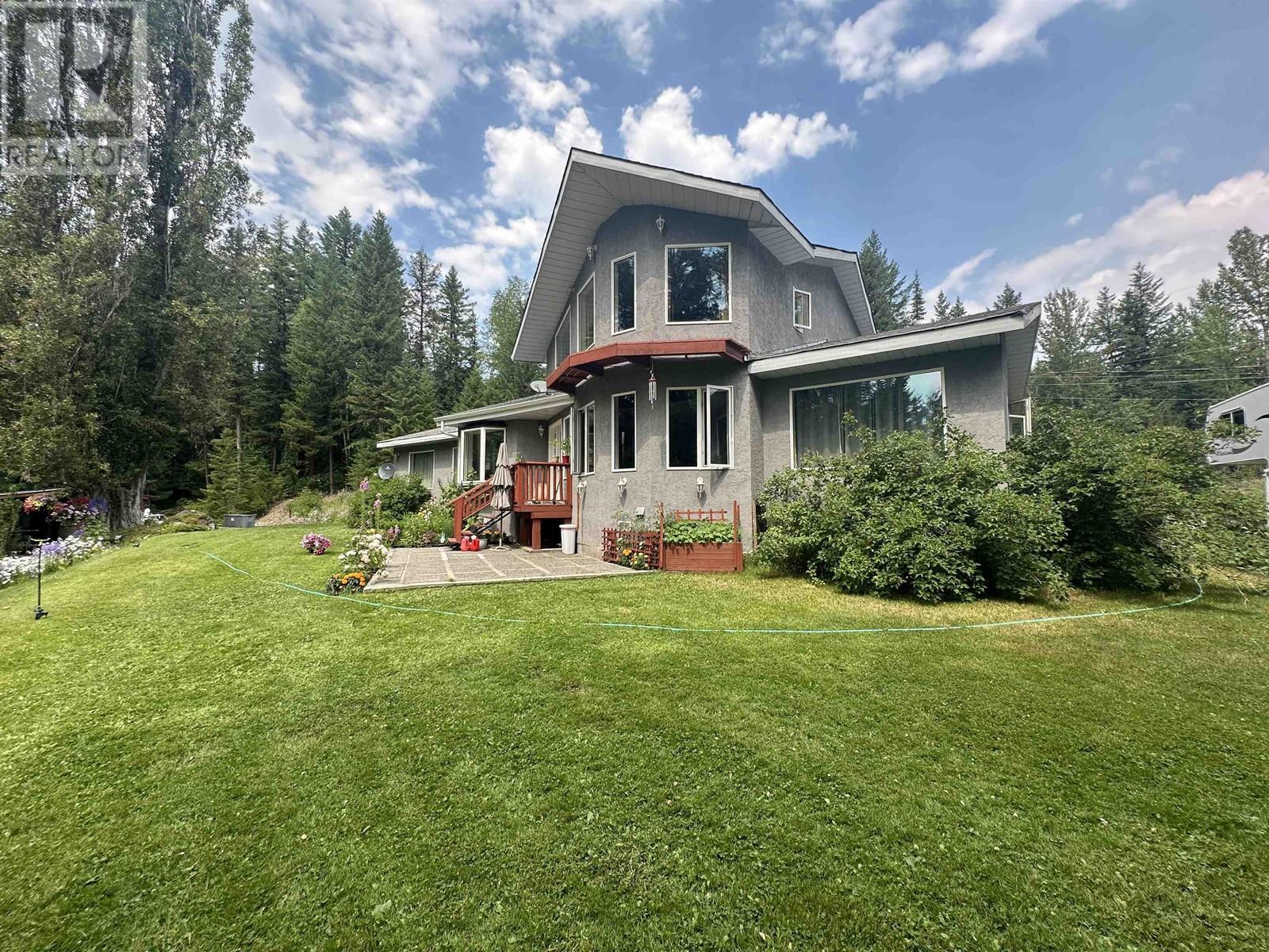 For sale: 6325 ROSETTE LAKE ROAD, Likely, British Columbia V0L1N0 - R2869640 | REALTOR.ca