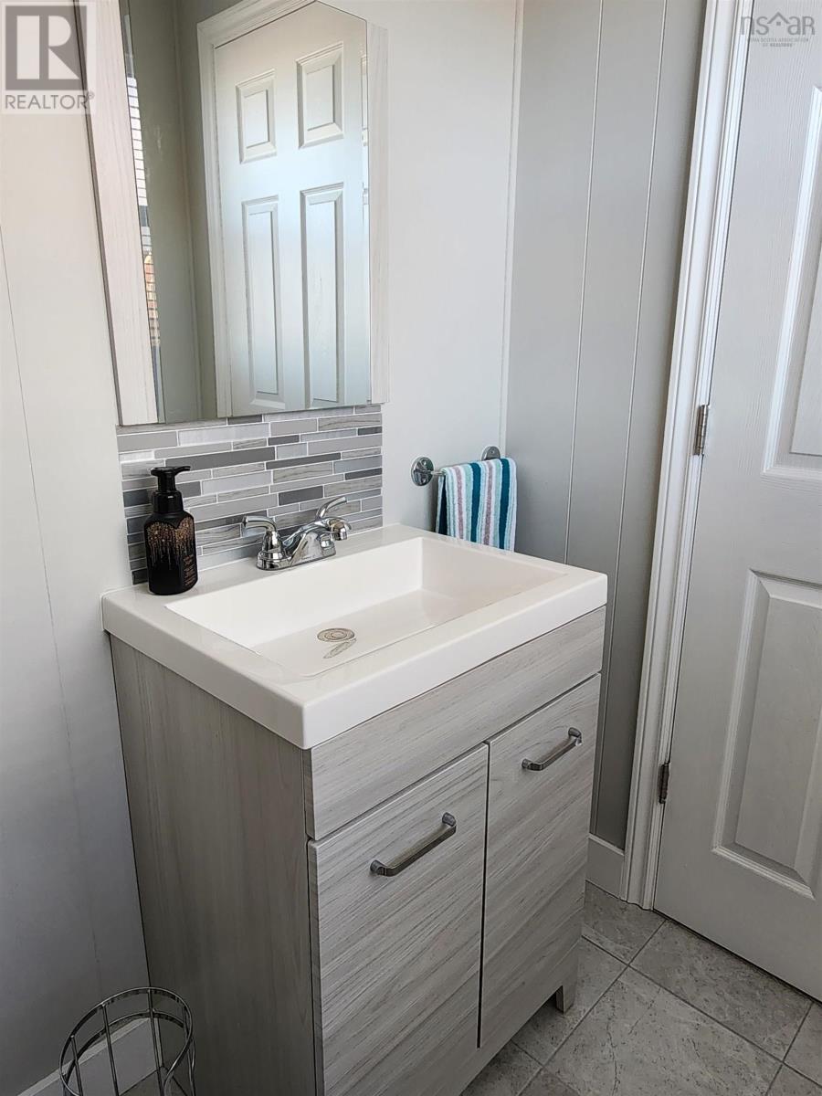 28 Hanway Street, Port Morien, Nova Scotia B1B1B8 | REALTOR.ca