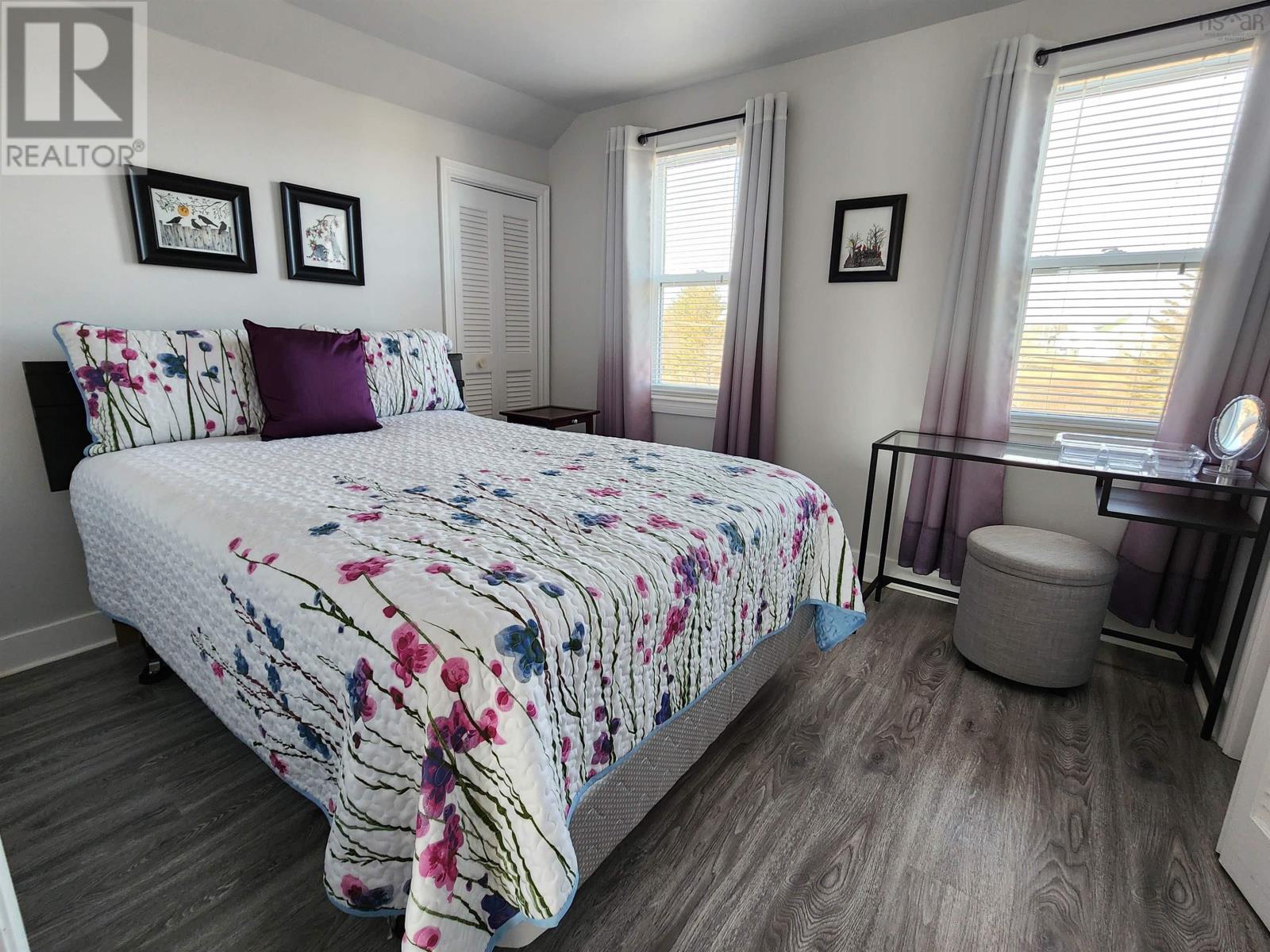 28 Hanway Street, Port Morien, Nova Scotia B1B1B8 | REALTOR.ca